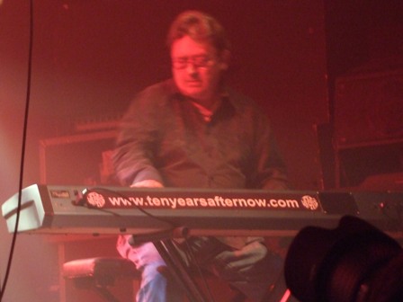 METAL TRAVELLER - Ten Years After Live at La Locomotive, Paris, France ...